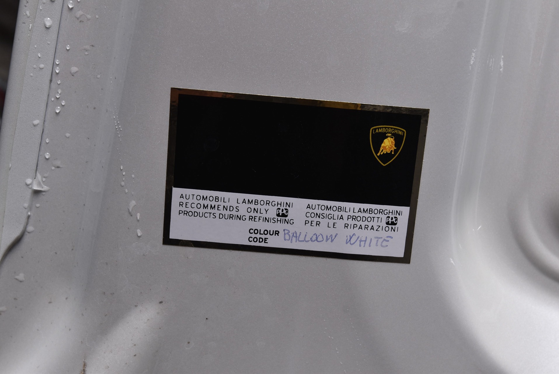 Kleurcode Lamborghini vinden? | Autolakopmaat.nl